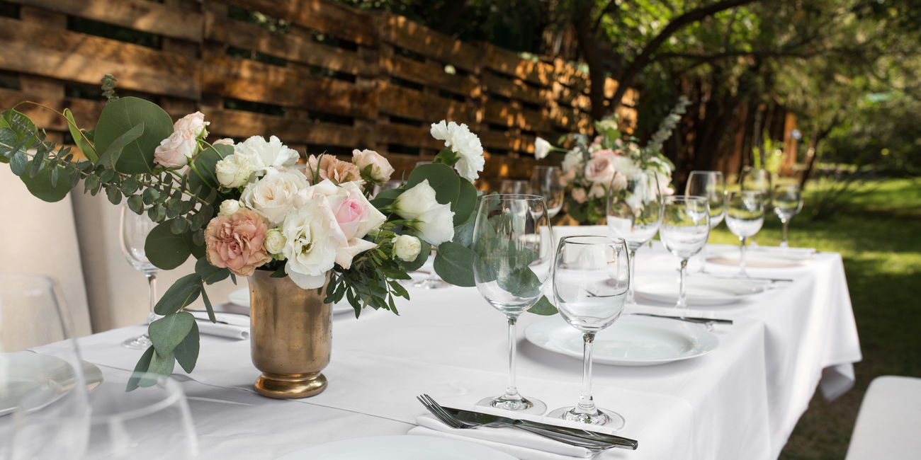 How to Make a Table Flower Arrangement | The Floraly Journal